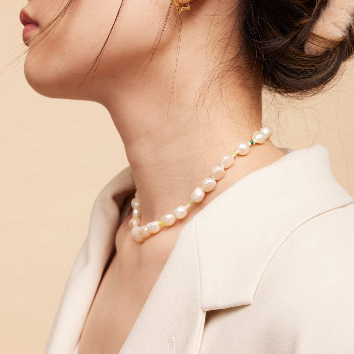 Bold Pearl Beaded Necklace – Shapes Studio