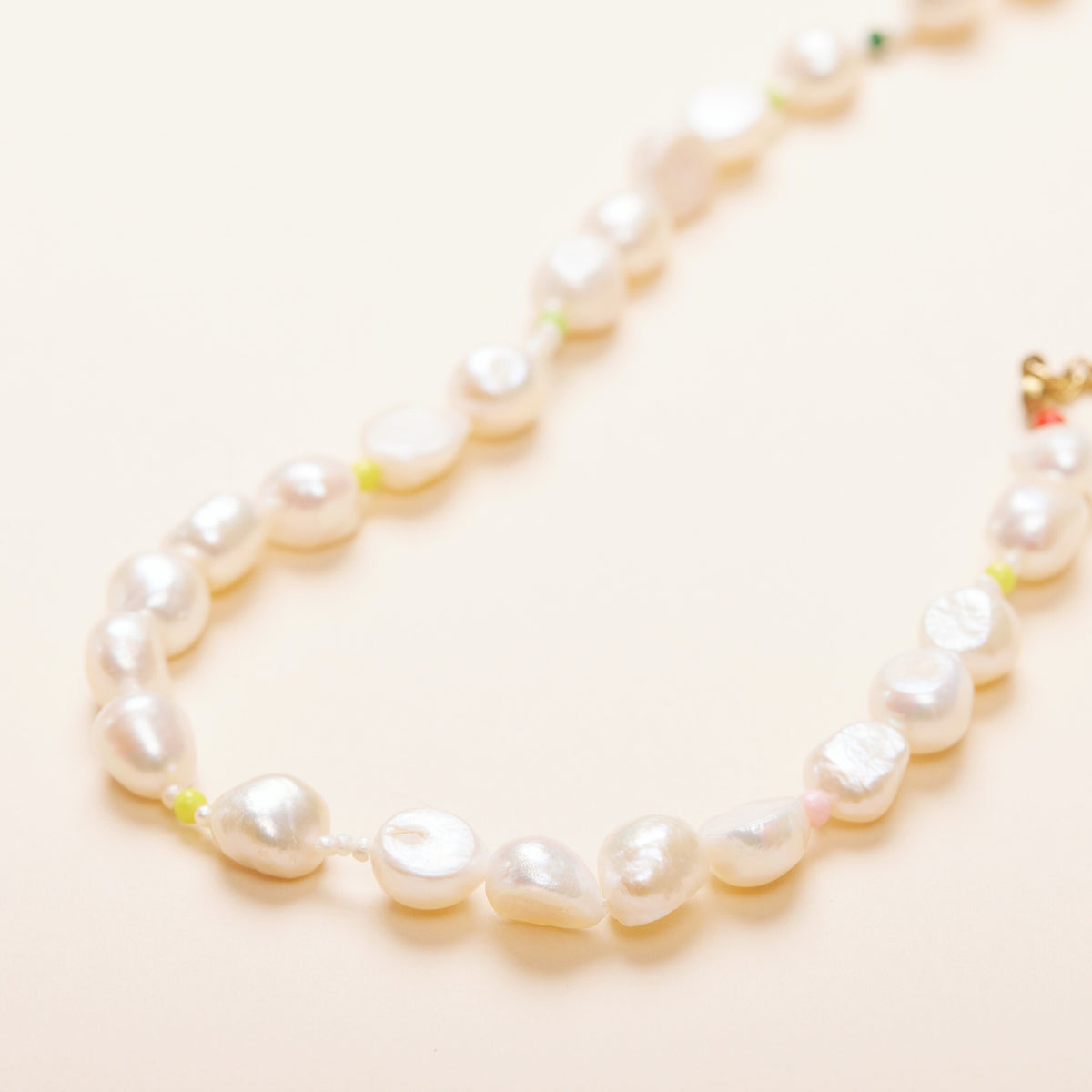 Bold Pearl Beaded Necklace – Shapes Studio